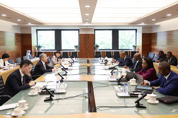 Assistant Minister Tang Wenhong Meets with Simeón Oyono Esono Angue ...